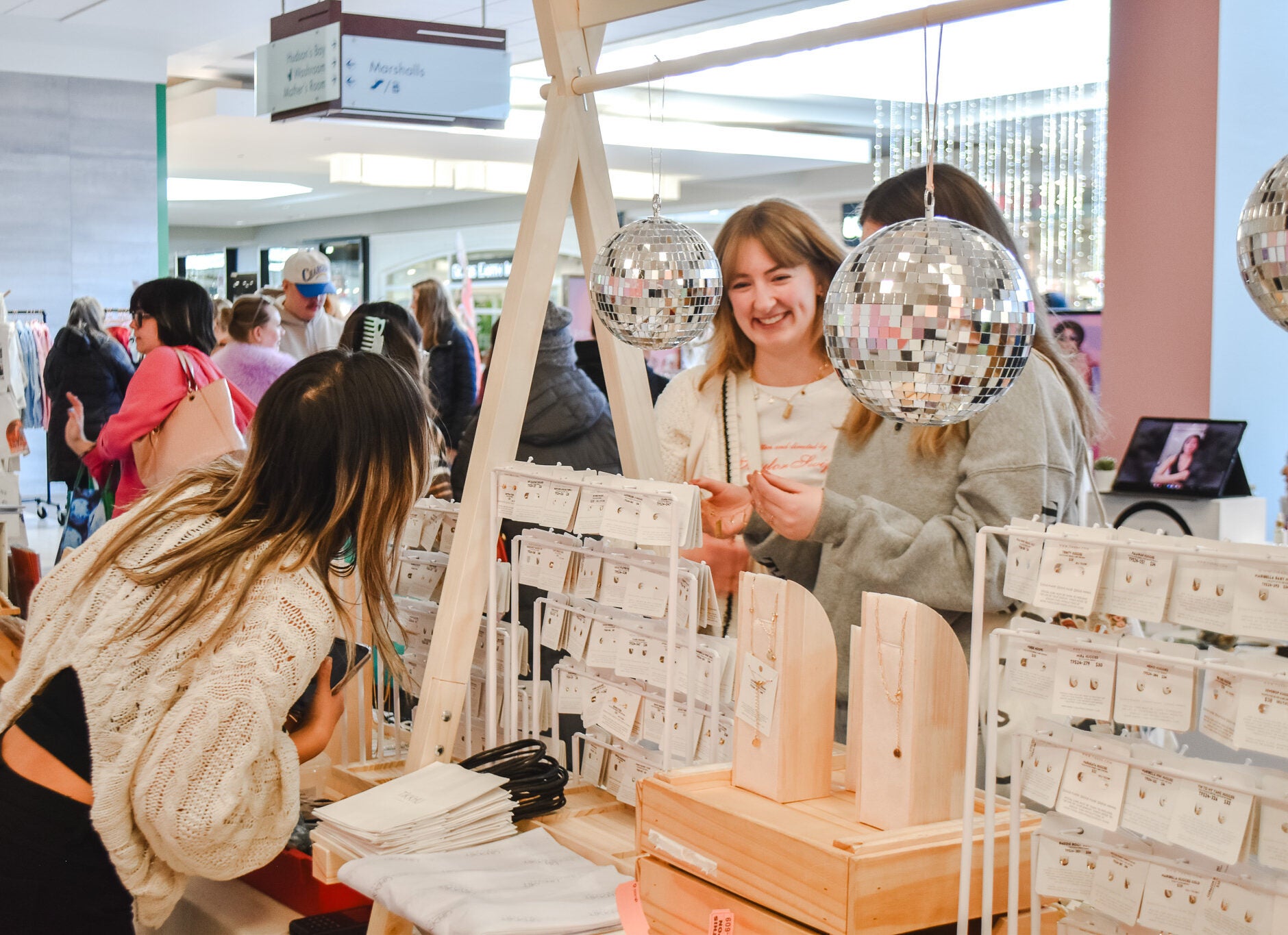 Edmonton Shopping Mall | Kingsway Mall